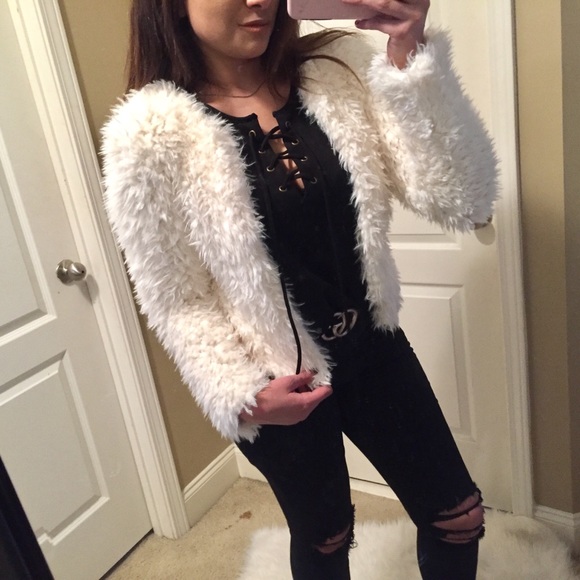 Jackets & Coats | Off White And White Color Faux Fur Coat | Poshmark